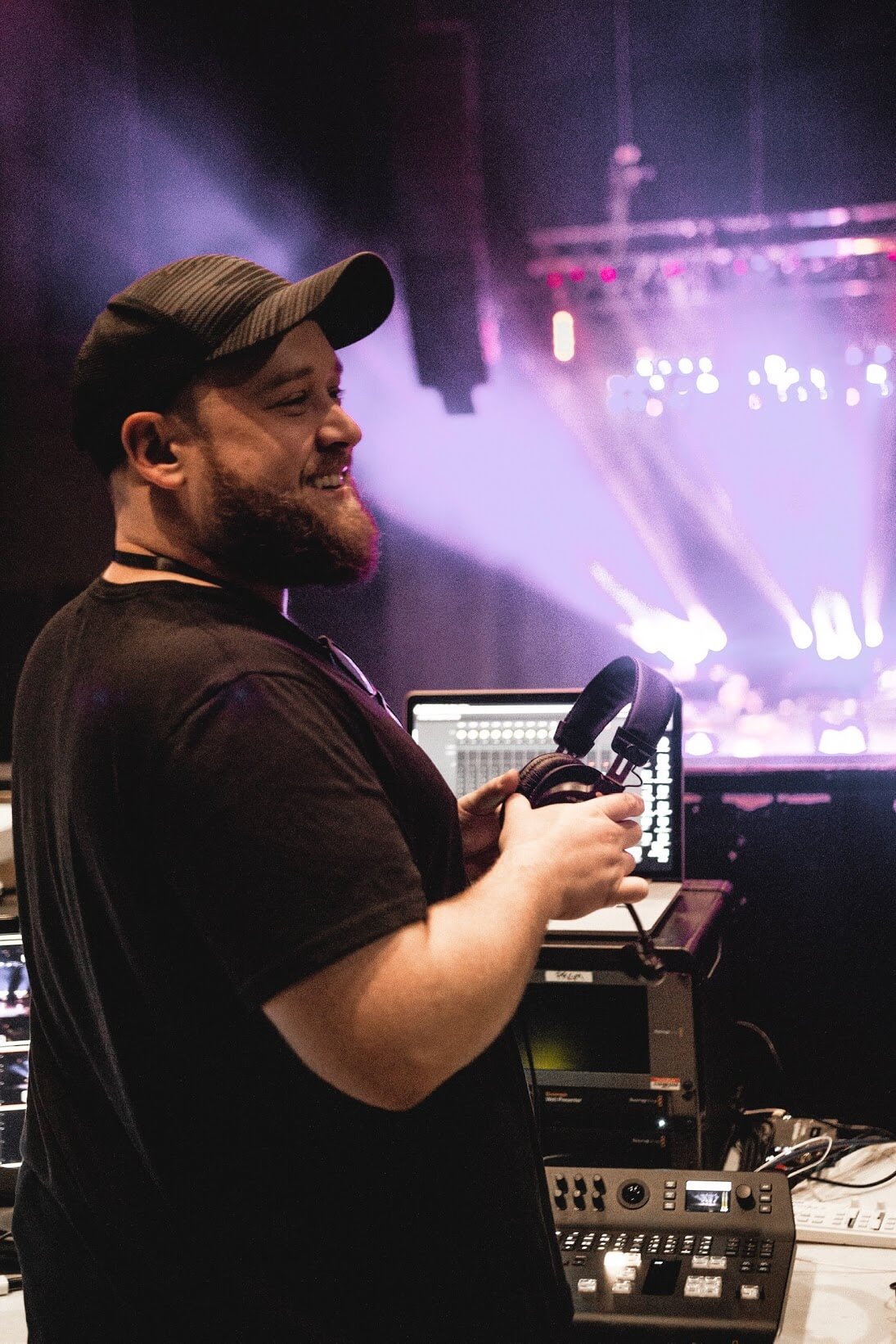 CONNECT - Jesse Maitland